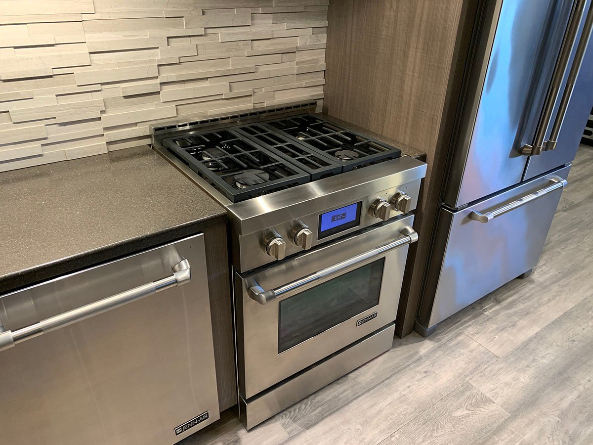 How to Buy a Gas Range (Reviews/Ratings/Prices)
