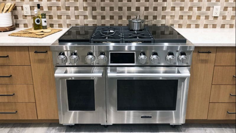 Should You Buy a Signature Kitchen Suite Professional Range? (Reviews ...