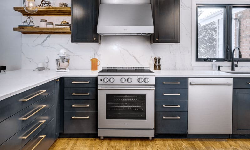 How to Choose the Best Kitchen Range and Range Hood