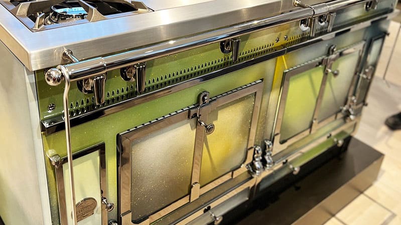 What's the Difference Between the La Cornue Château and the CornuFé ...