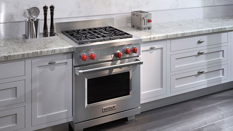 What's the Difference Between All Gas and Dual Fuel Professional Ranges?